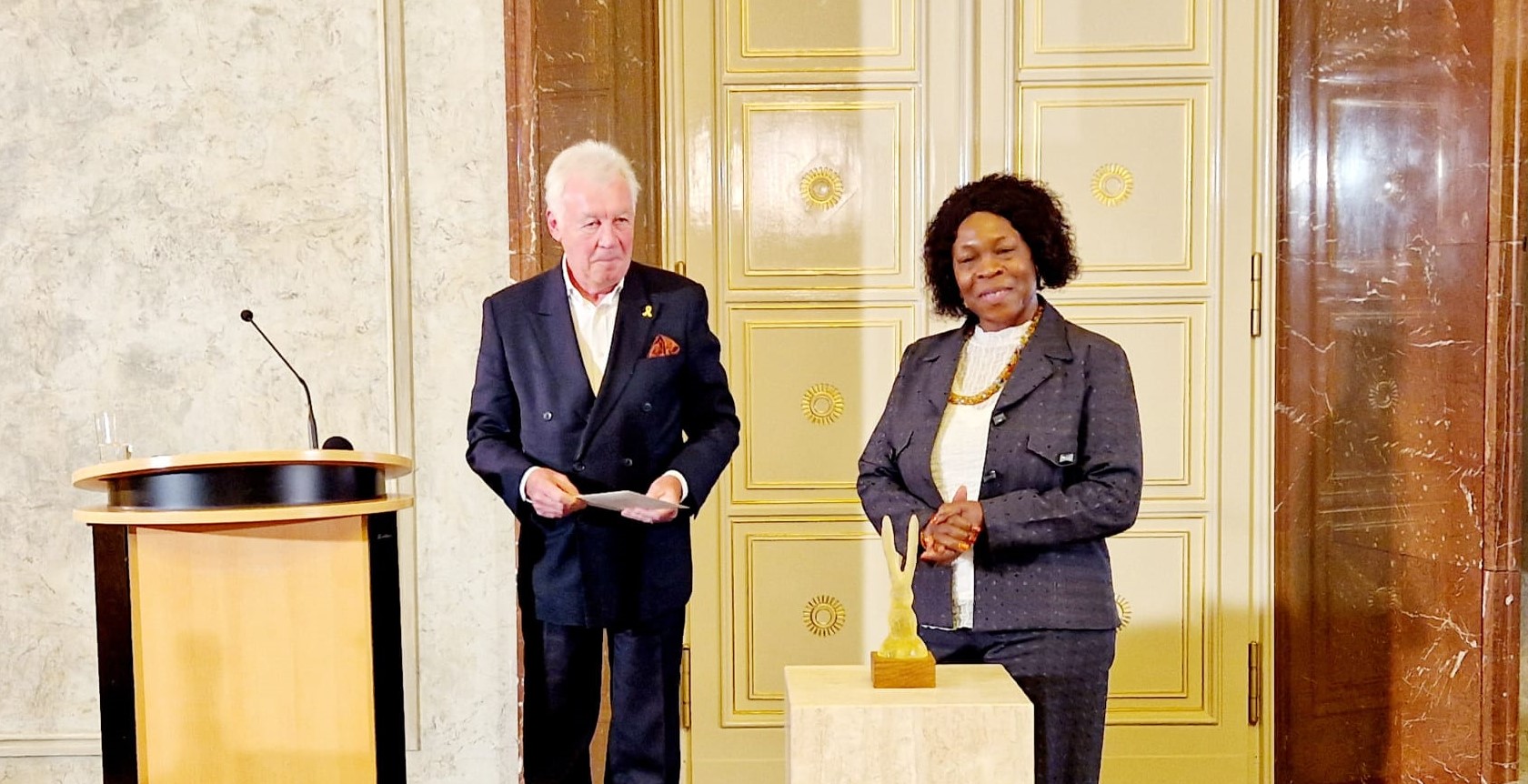 Virginia Greiner, Cornelia Strunz receive HeldinnenAward in Berlin ...